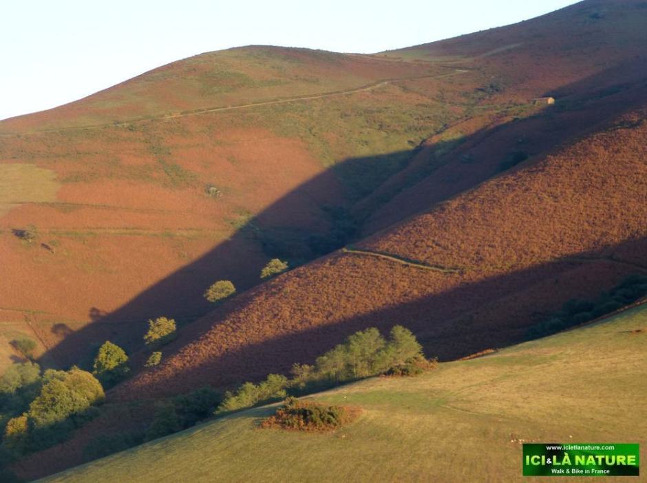 Walking in France : Basque Villages and Landscapes ( 70 photos ). – ICI ...