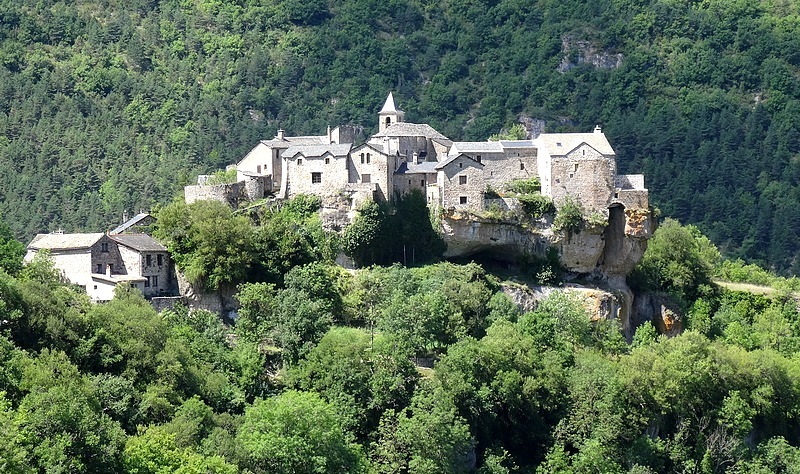 France – Cevennes : Cantobre, a charming medieval village – 40 photos ...